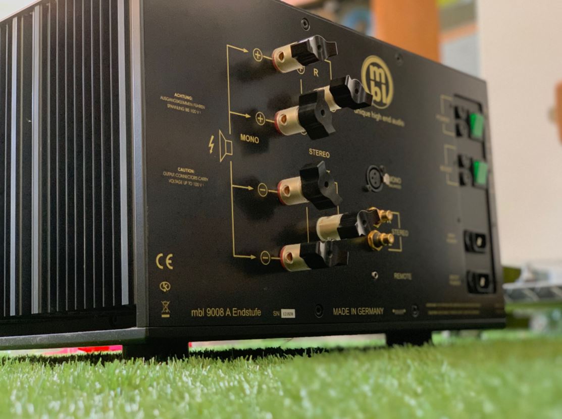 MBL Reference Line 9008 A Mono / Stereo Endstufe MBL Reference Line 9008 A Mono / Stereo Endstufe