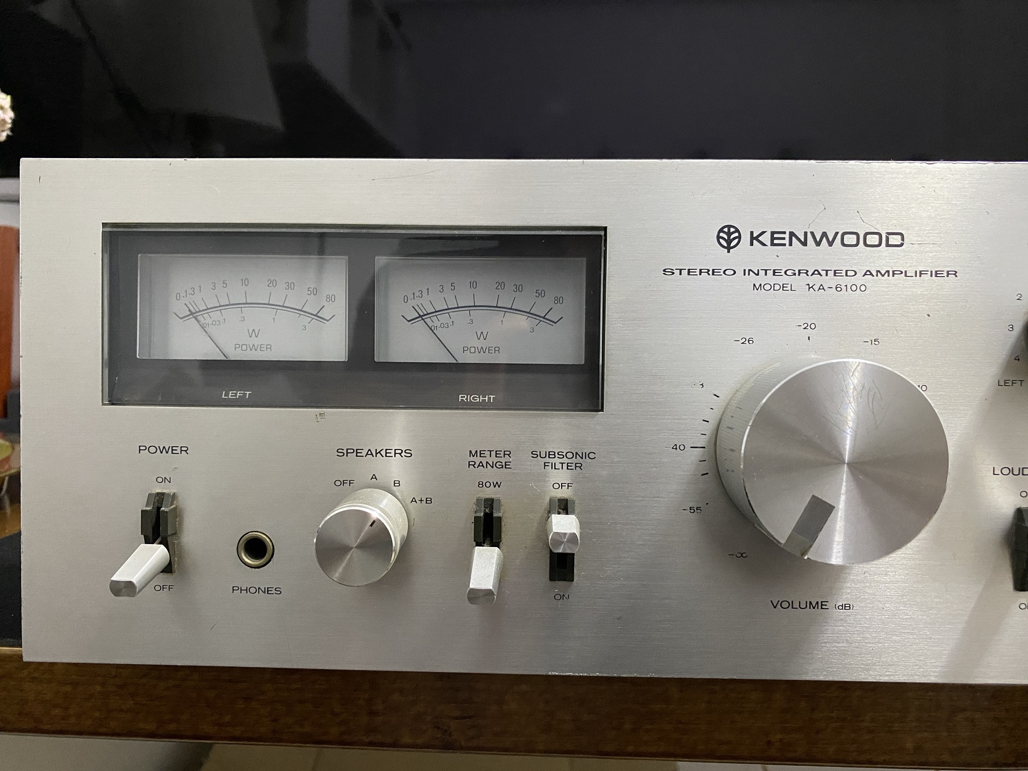 Kenwood KA-6100 Kenwood KA-6100 Stereo Integrated Amplifier