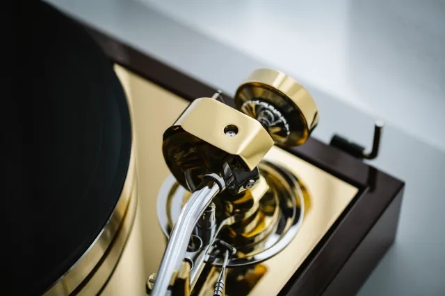 The Classic Reference - audioG Magazine